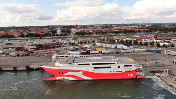 Fähre Sassnitz - Ystad › Fahrplan › Preise › buchen ››› faehren.net